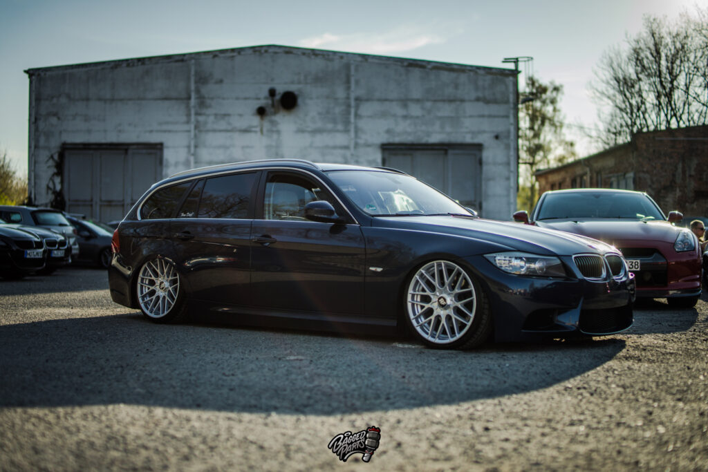 BMW E91 330 xdrive | Baggedparts